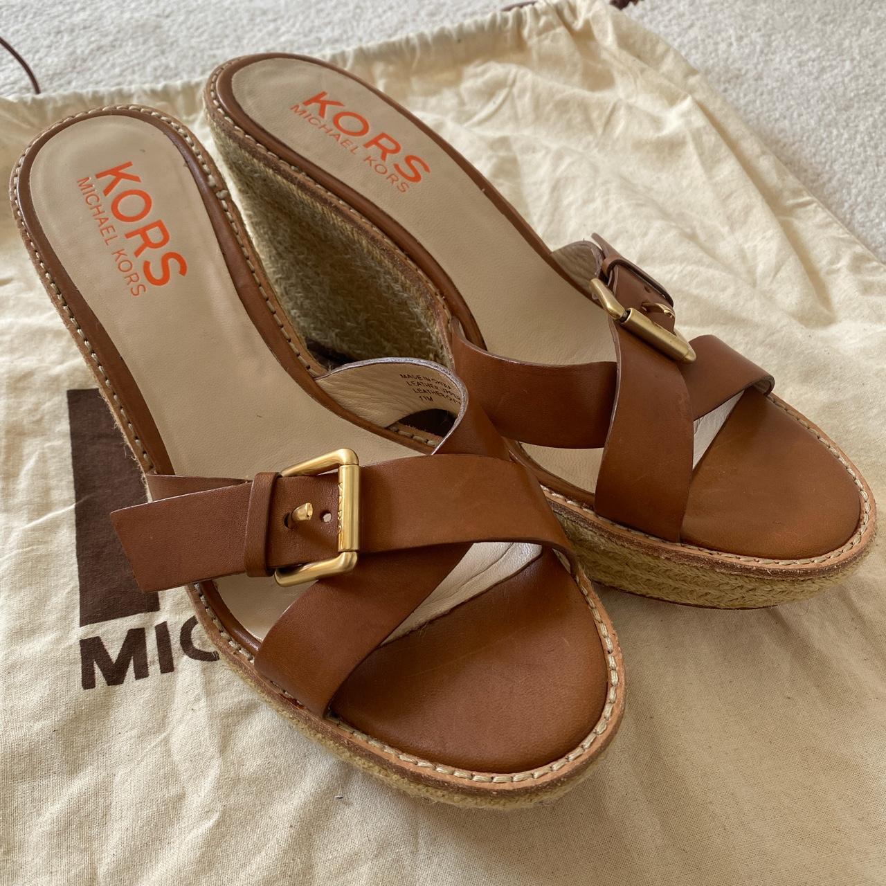 michael kors wedges 🦤 perfect for summer! simple... - Depop