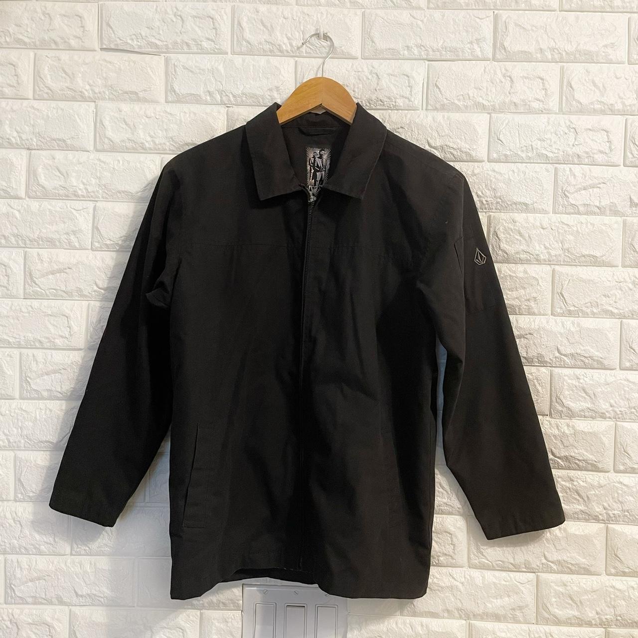 black Volcom windbreaker -size XL (in boy’s not... - Depop