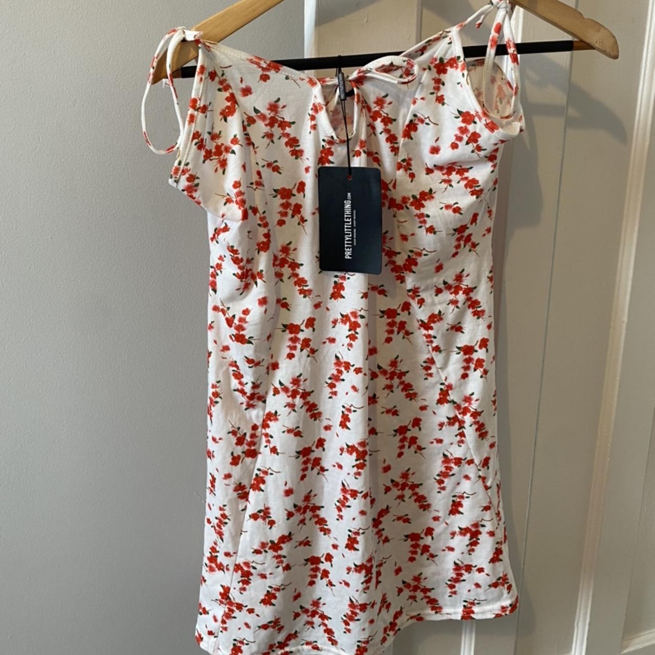 Pretty Little Thing - Floral Shift Dress. Brand new... - Depop