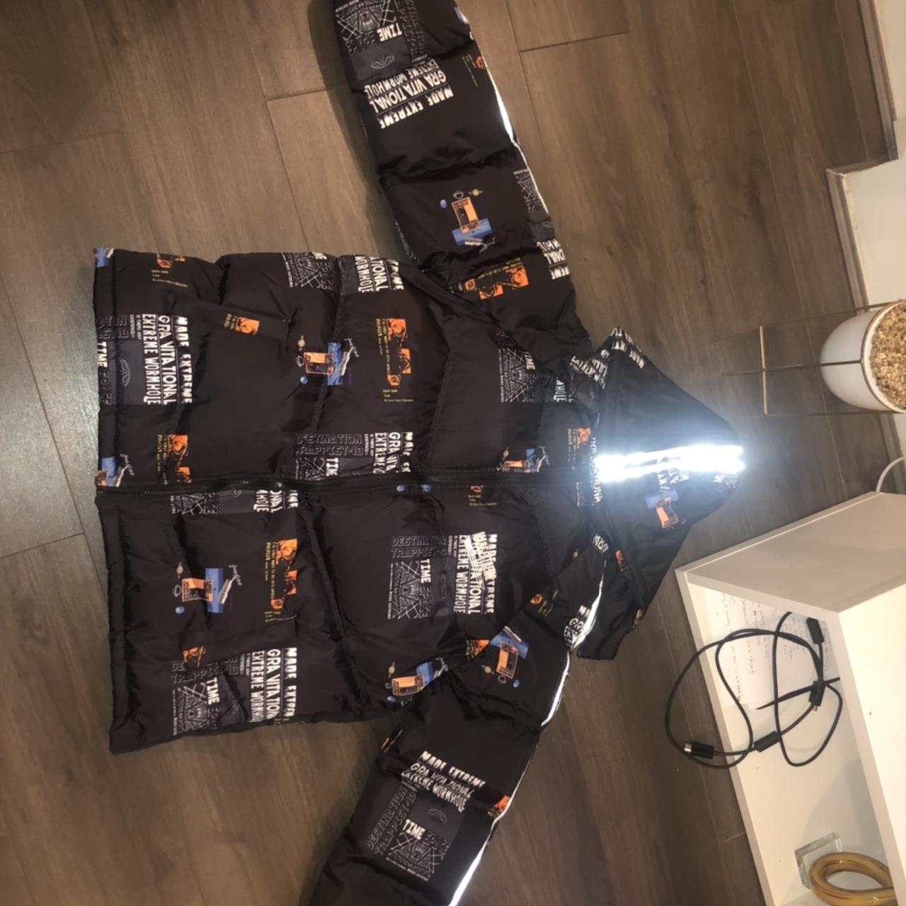 MAGAZINE PRINTED 3M REFLECTIVE PUFFER JACKET BLACK... - Depop