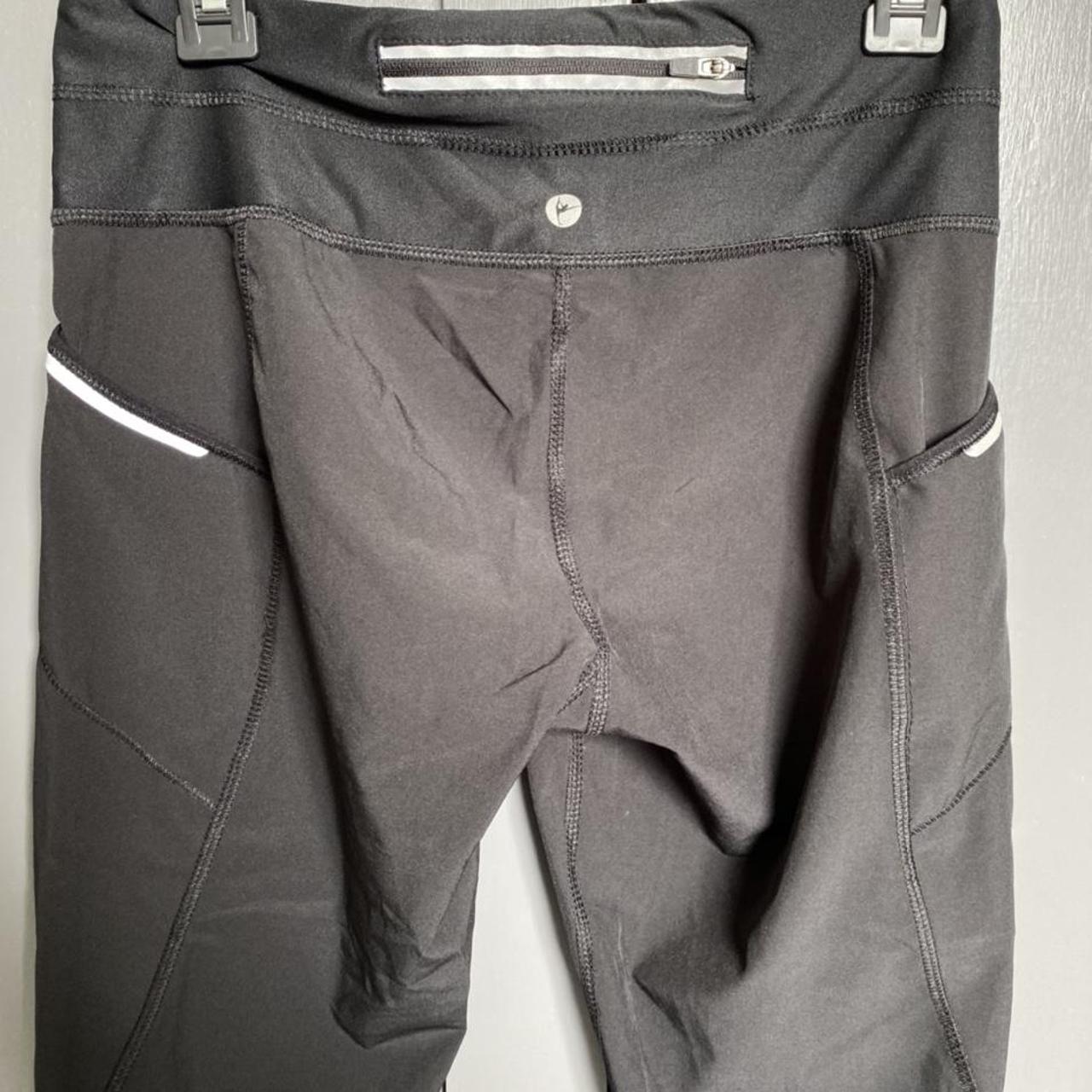 3/4 length running leggings, with side pockets and a... - Depop