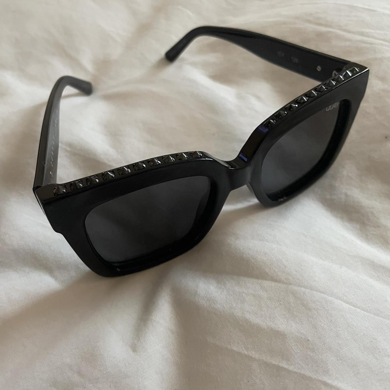 Quay Sunglasses Black Depop
