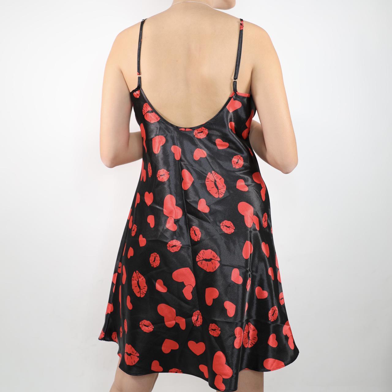 Women's Black and Red Robe | Depop