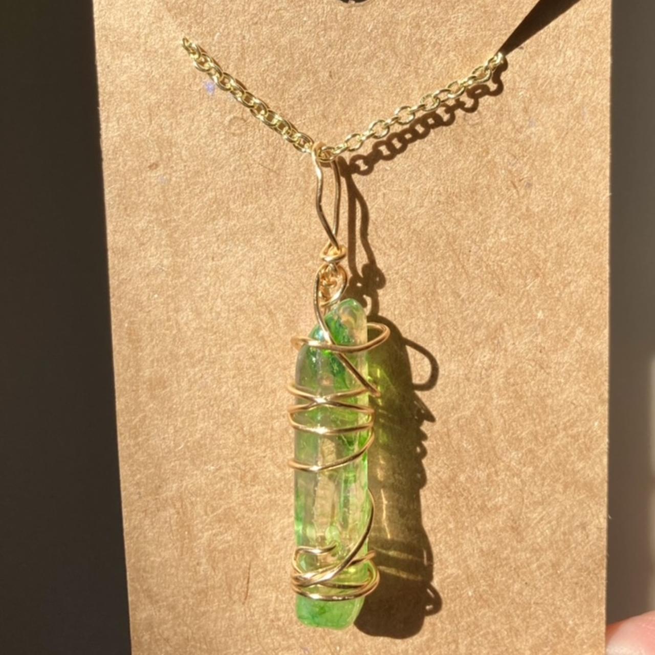 Green aura quartz gold wire wrapped gold... - Depop