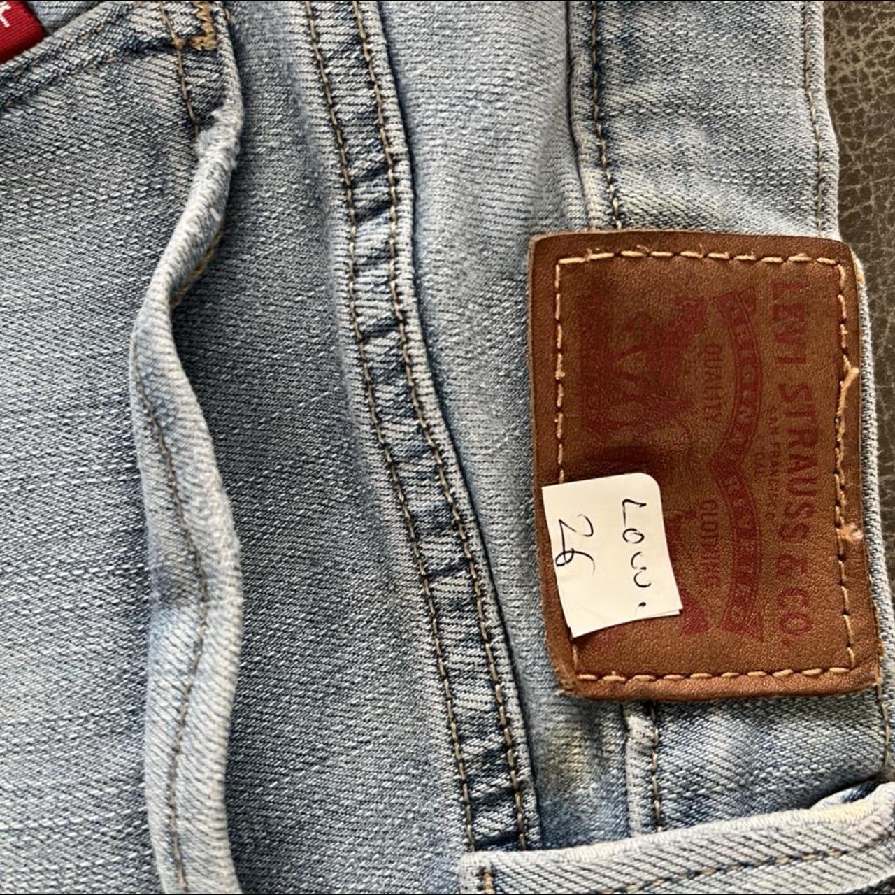 Levi’s shorts size 26inch waist stretchy - Depop