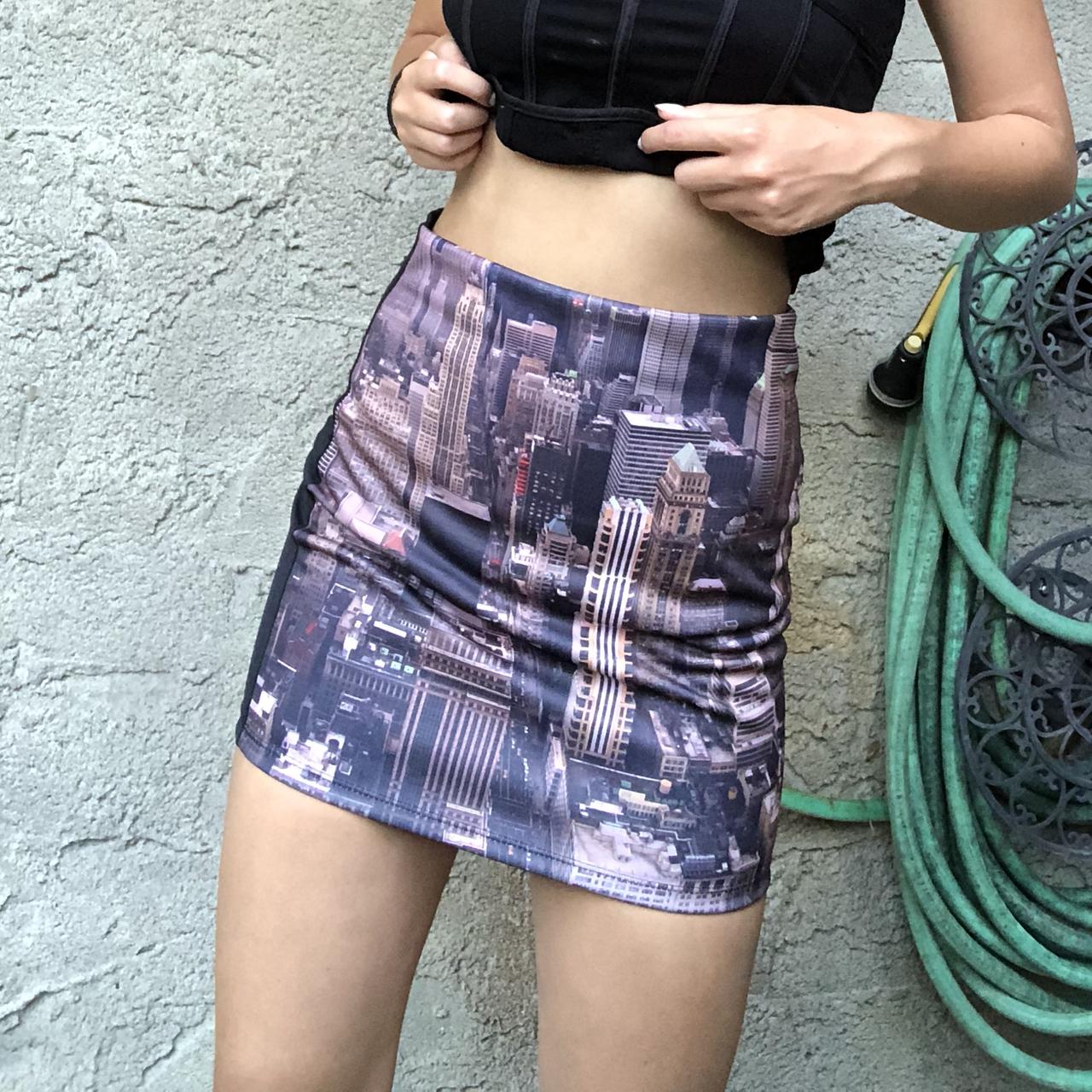 Awesome Vintage City Skyline Pencil Skirt This is... - Depop