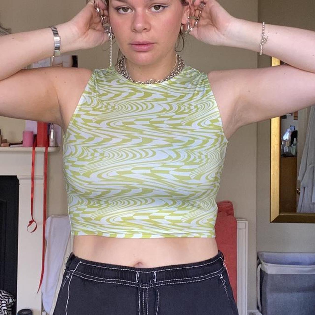 Swirly checkerboard green and white vest - Depop