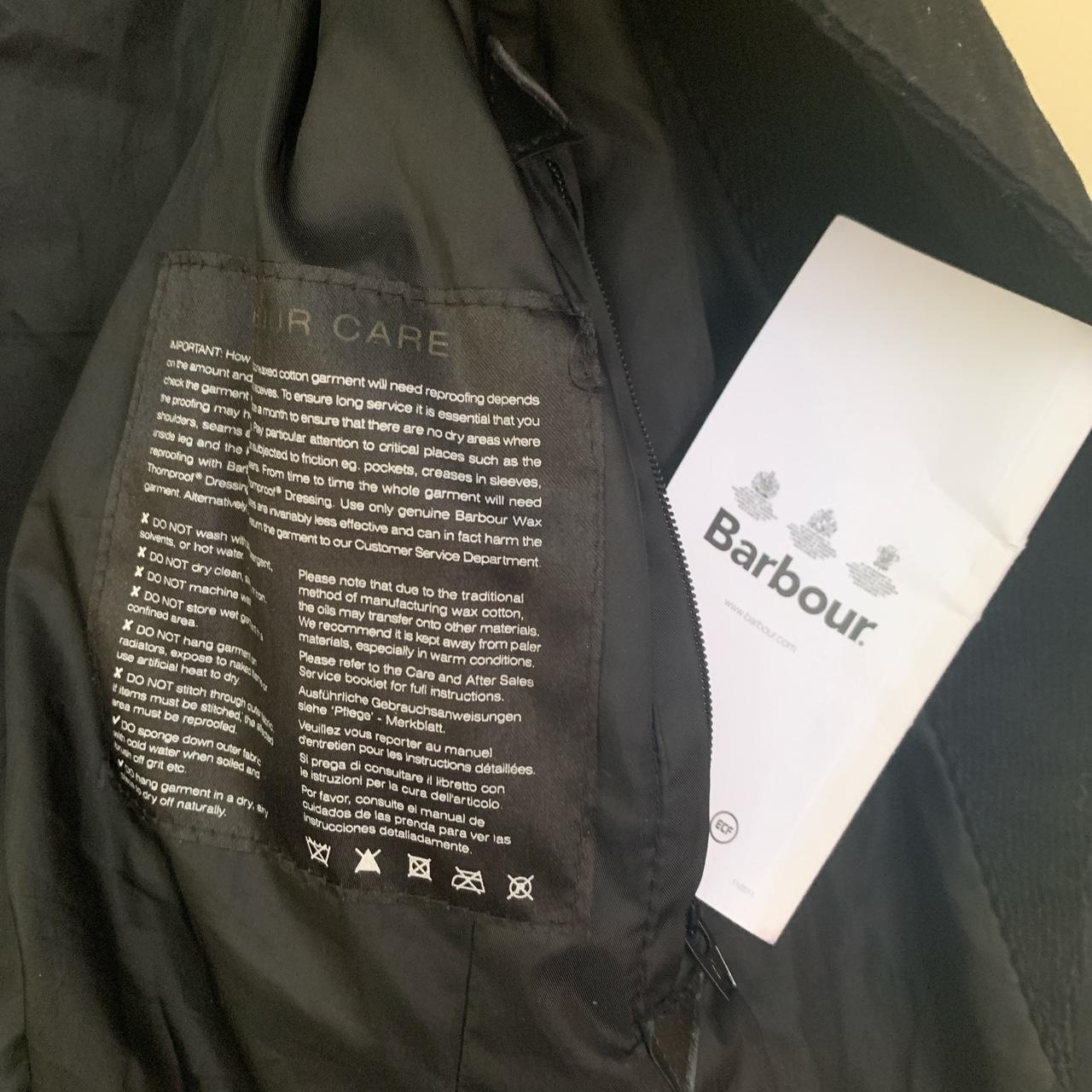 Looove this modern Barbour cut! I bought this in... - Depop