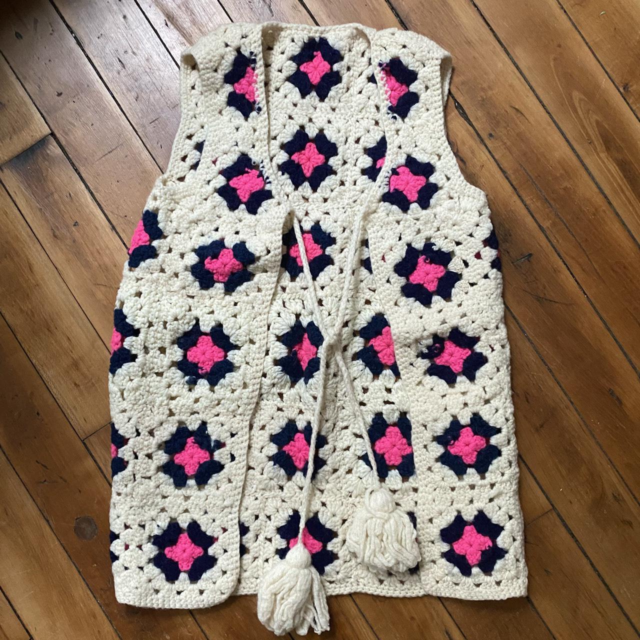 Vintage hand knit 🧶 vest size M/L #patternvest... - Depop