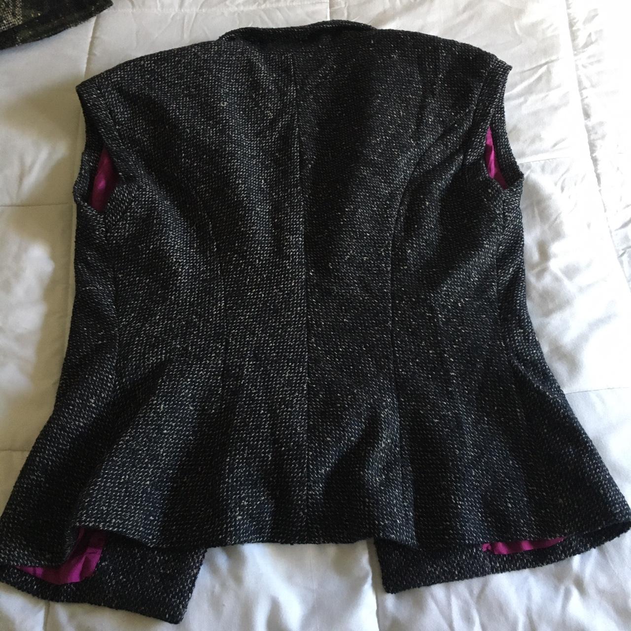 Grey vest with pink inside! -I love this vest, it... - Depop