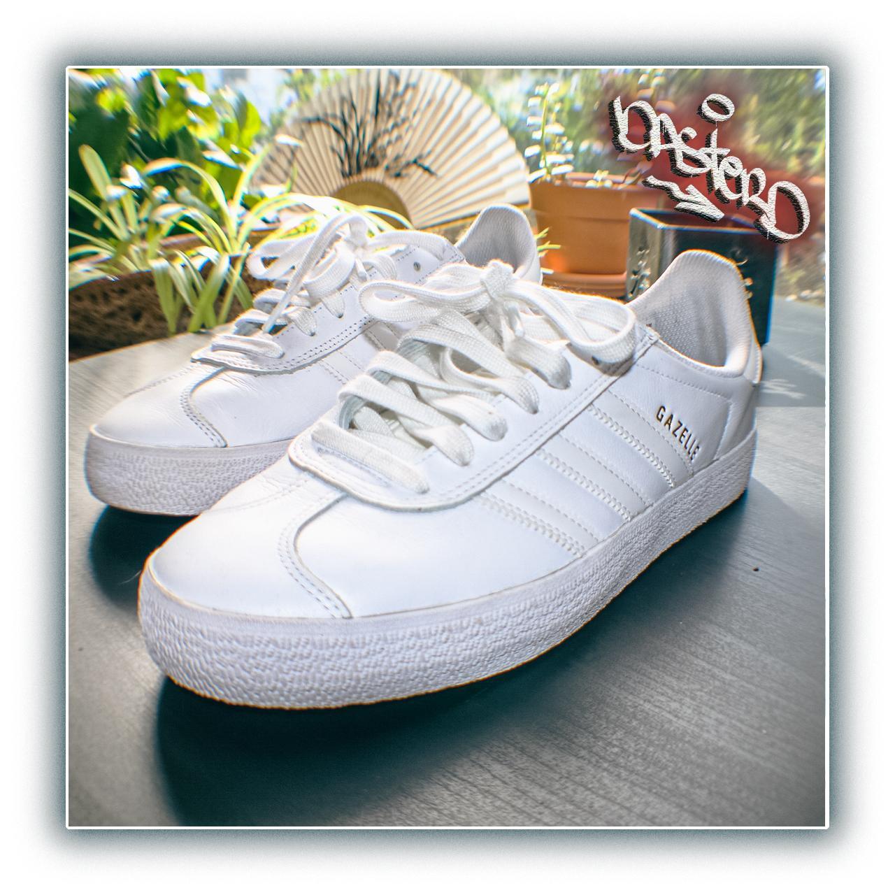 FLY ADIDAS GAZELLE SNEAKZ 🥊 shipping is asap'er... - Depop