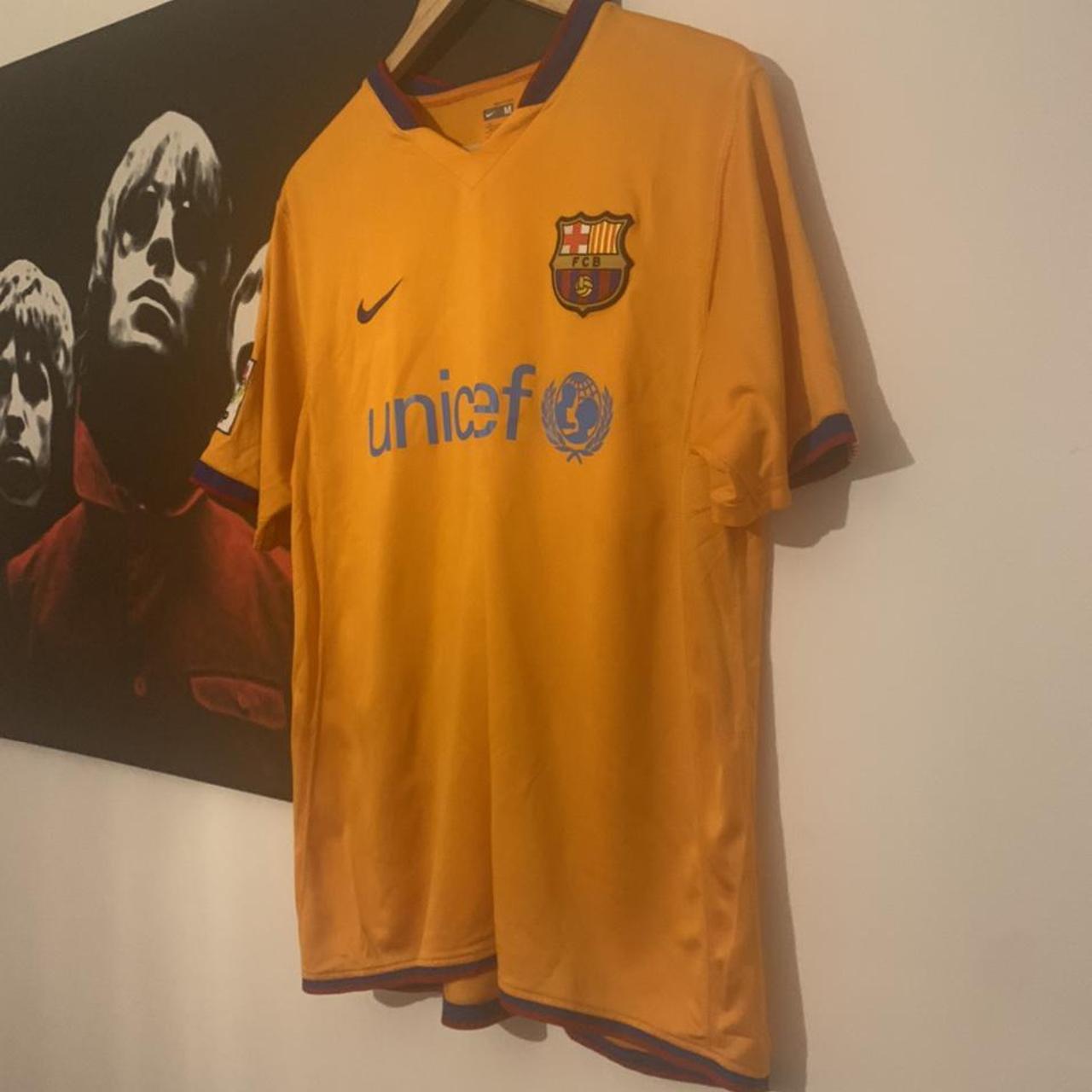 Barcelona 2004/5 away kit , by Nike size medium ,... - Depop