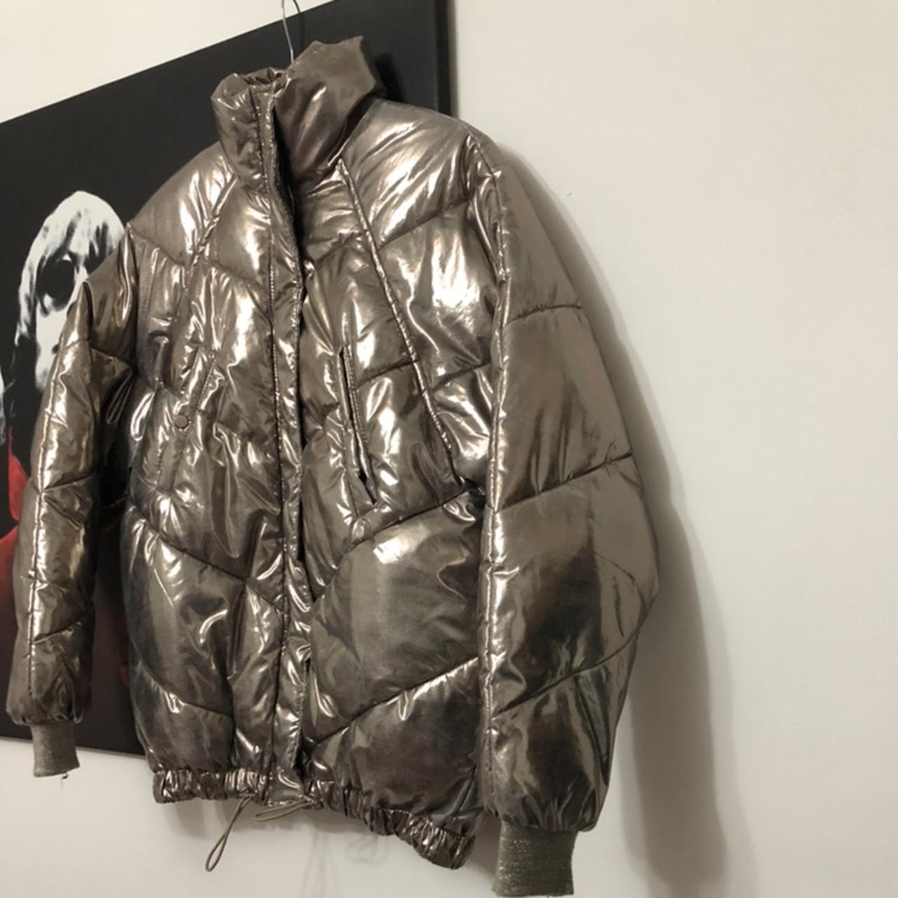 Amazing H&M puffa jacket , in a shiny silver colour... - Depop