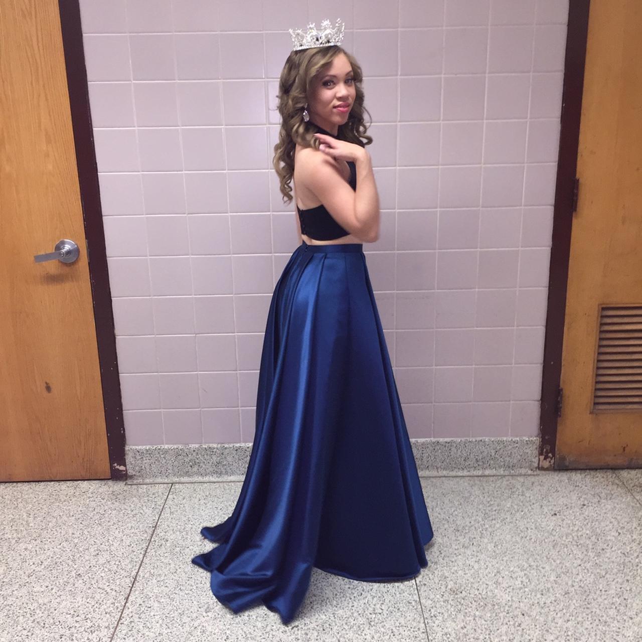 Fame and Partners size 2 “Zoe” two piece... - Depop