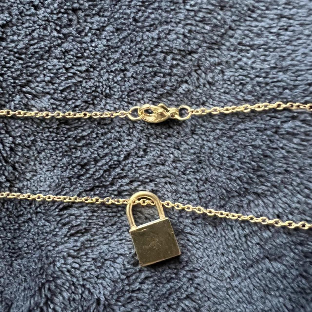 18” GOLD LOCK NECKLACE lobster claw closure, dainty... - Depop
