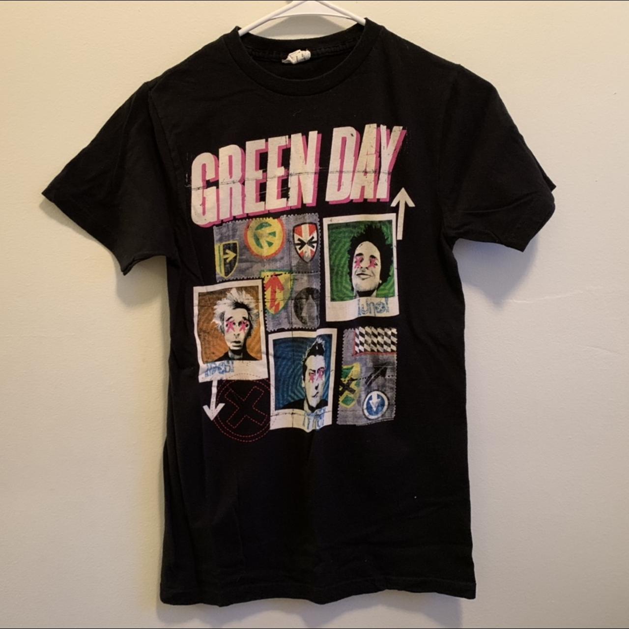 Green Day Hot Topic shirt, unisex small; soft... - Depop