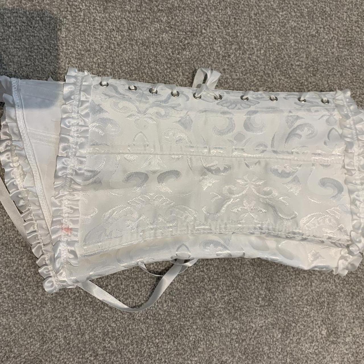 Gorgeous Ivory Coloured Corset Worn Once For Depop