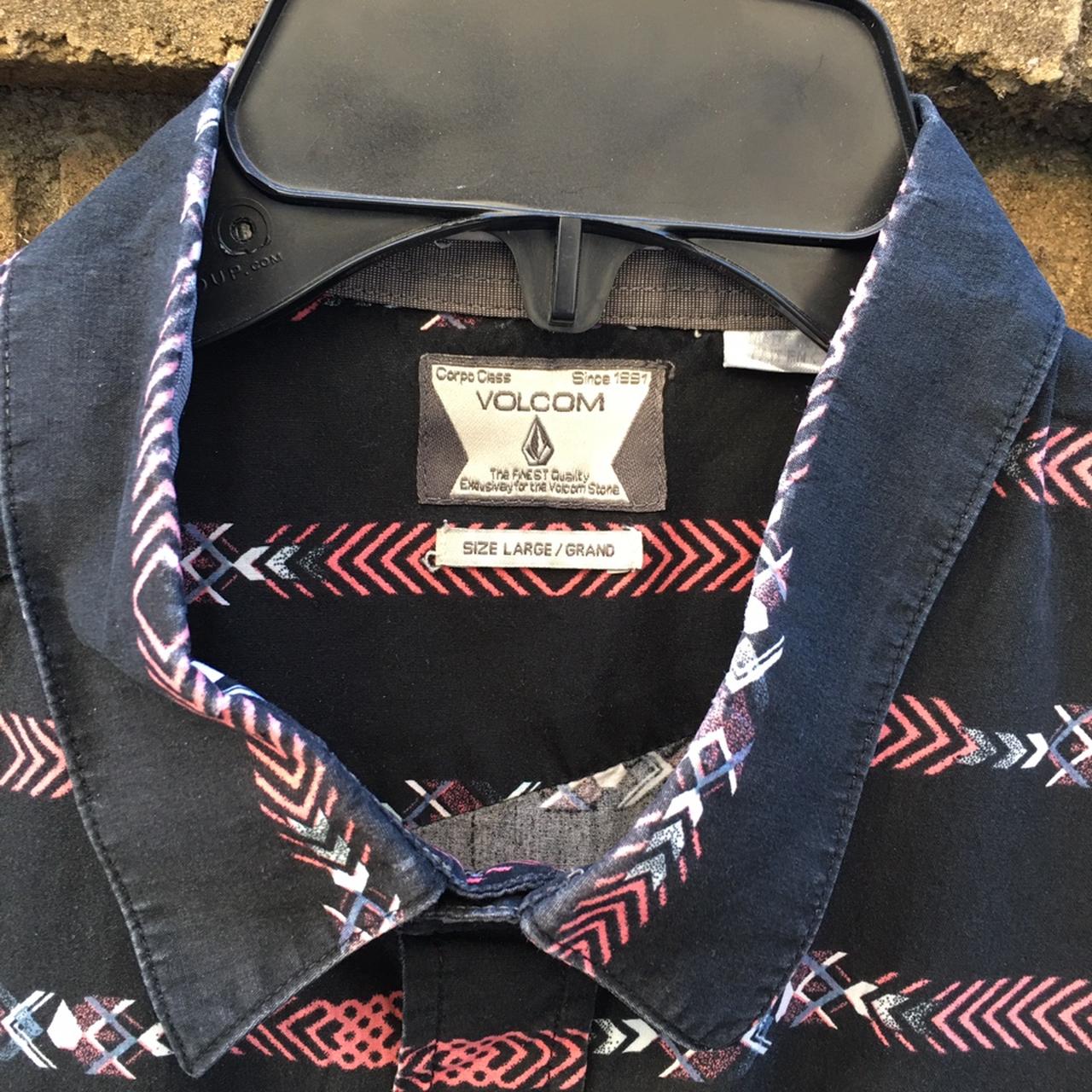 men’s Volcom button up shirt shirt sleeve button up... - Depop