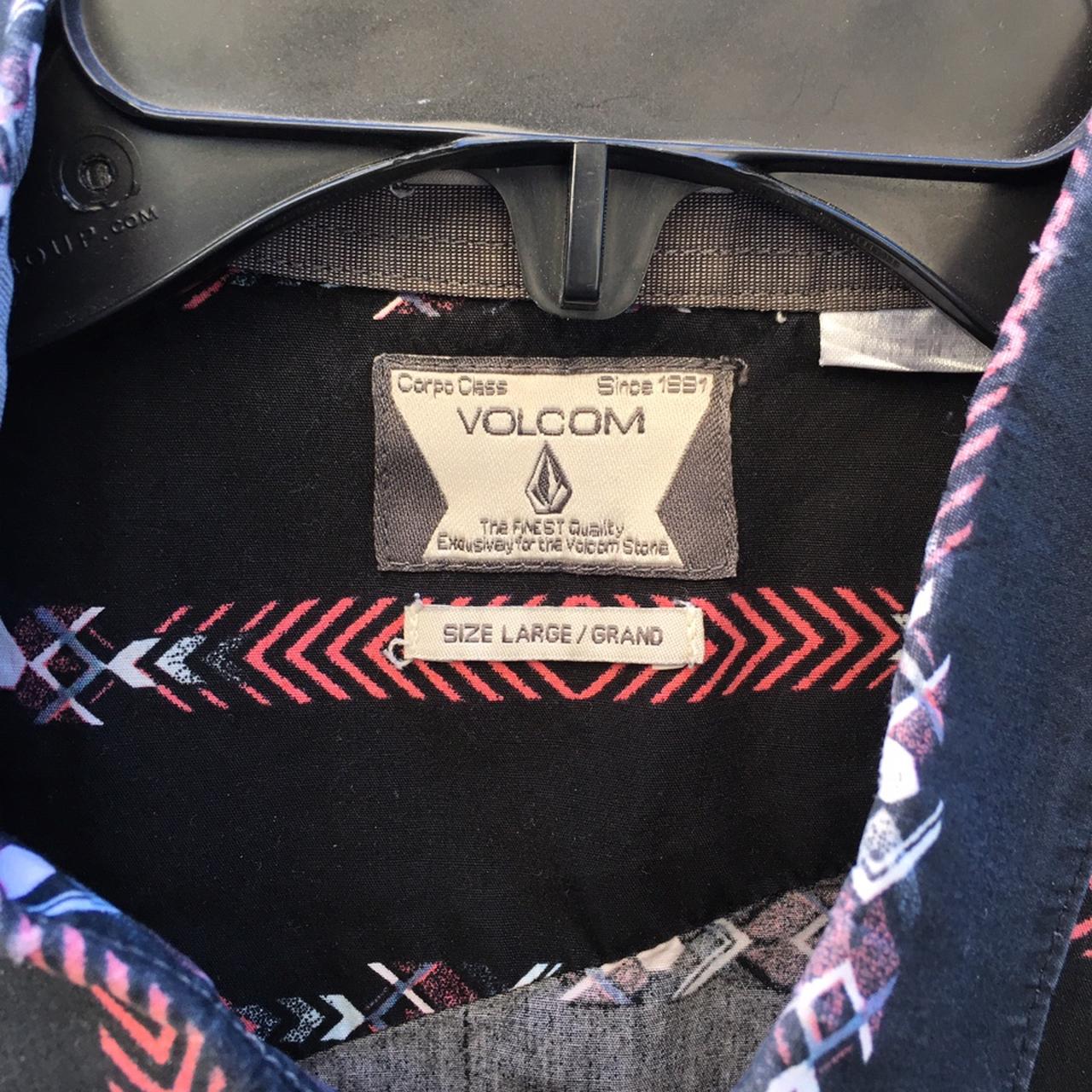 men’s Volcom button up shirt shirt sleeve button up... - Depop