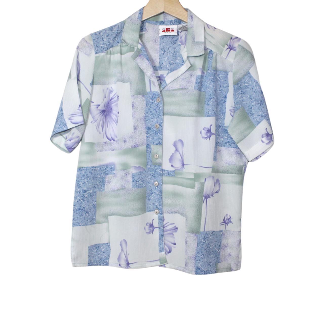 Vintage 80s Alia womens button up shirt size 8P... - Depop