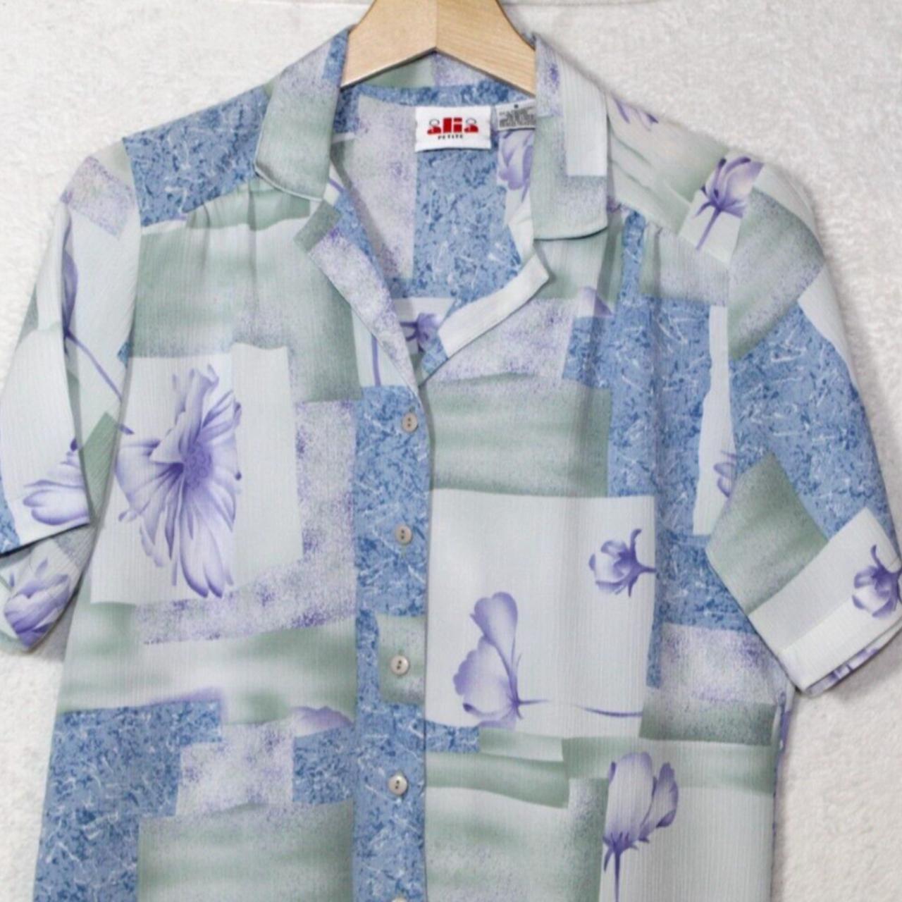 Vintage 80s Alia womens button up shirt size 8P... - Depop