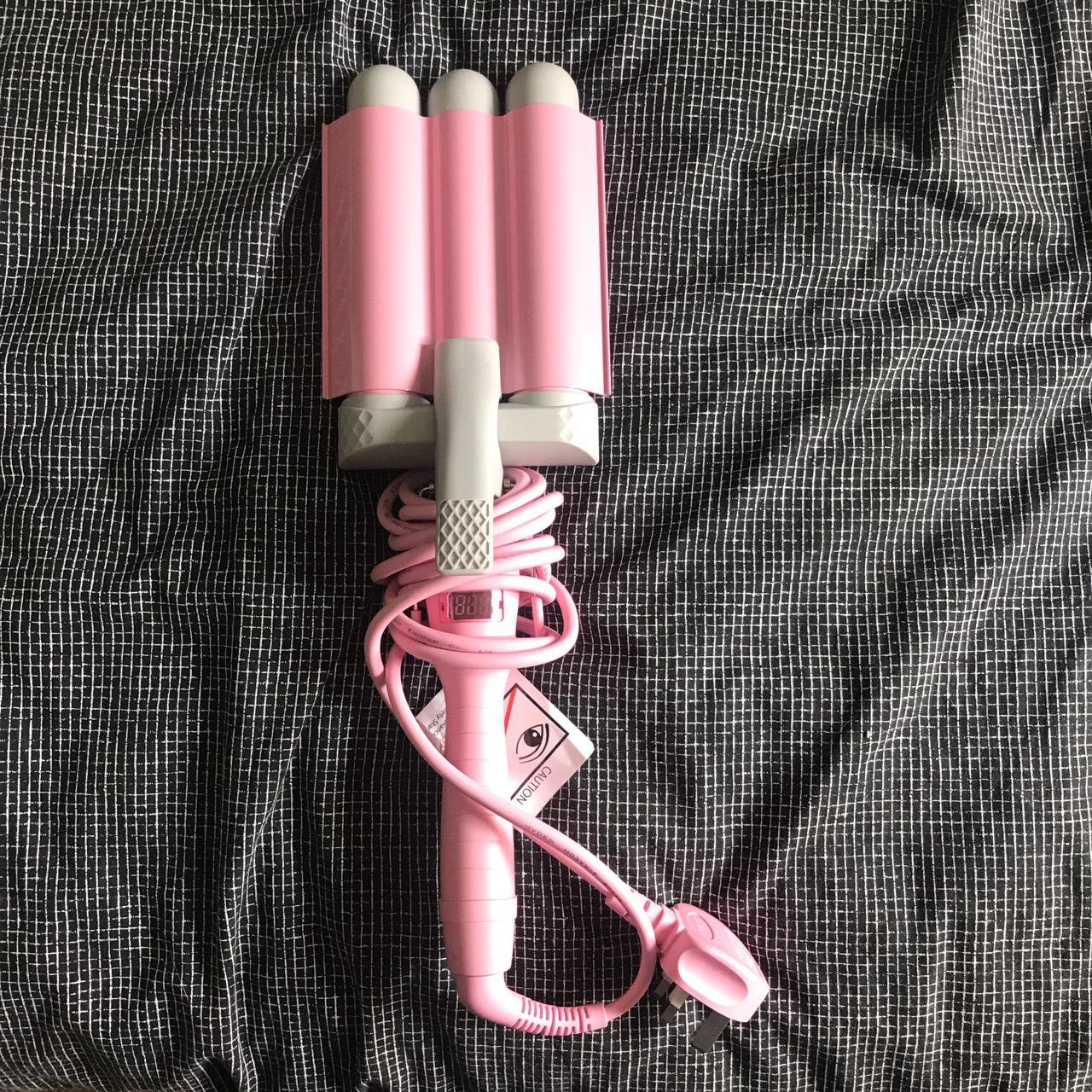 Beautyworks Pink Crimper Waver Brand new never... - Depop