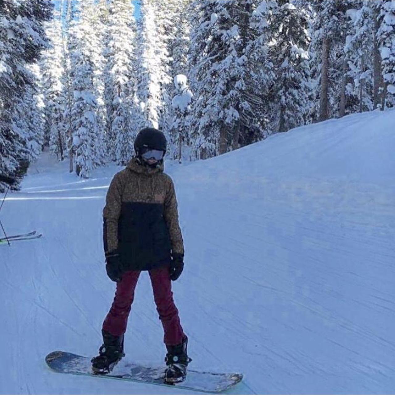 DC leopard print and black snow jacket RRP: $300 - Depop