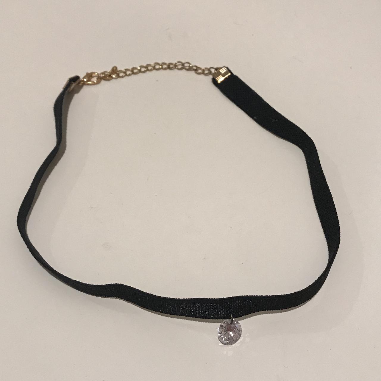 Simple black choker store
