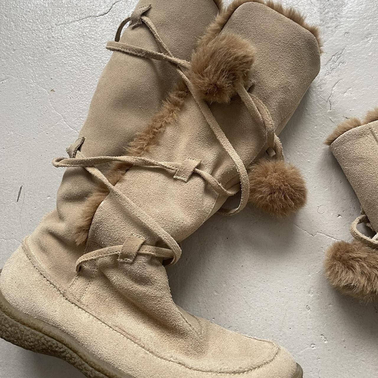 Gorgeous Sandy beige Eskimo boots with furry inside... - Depop