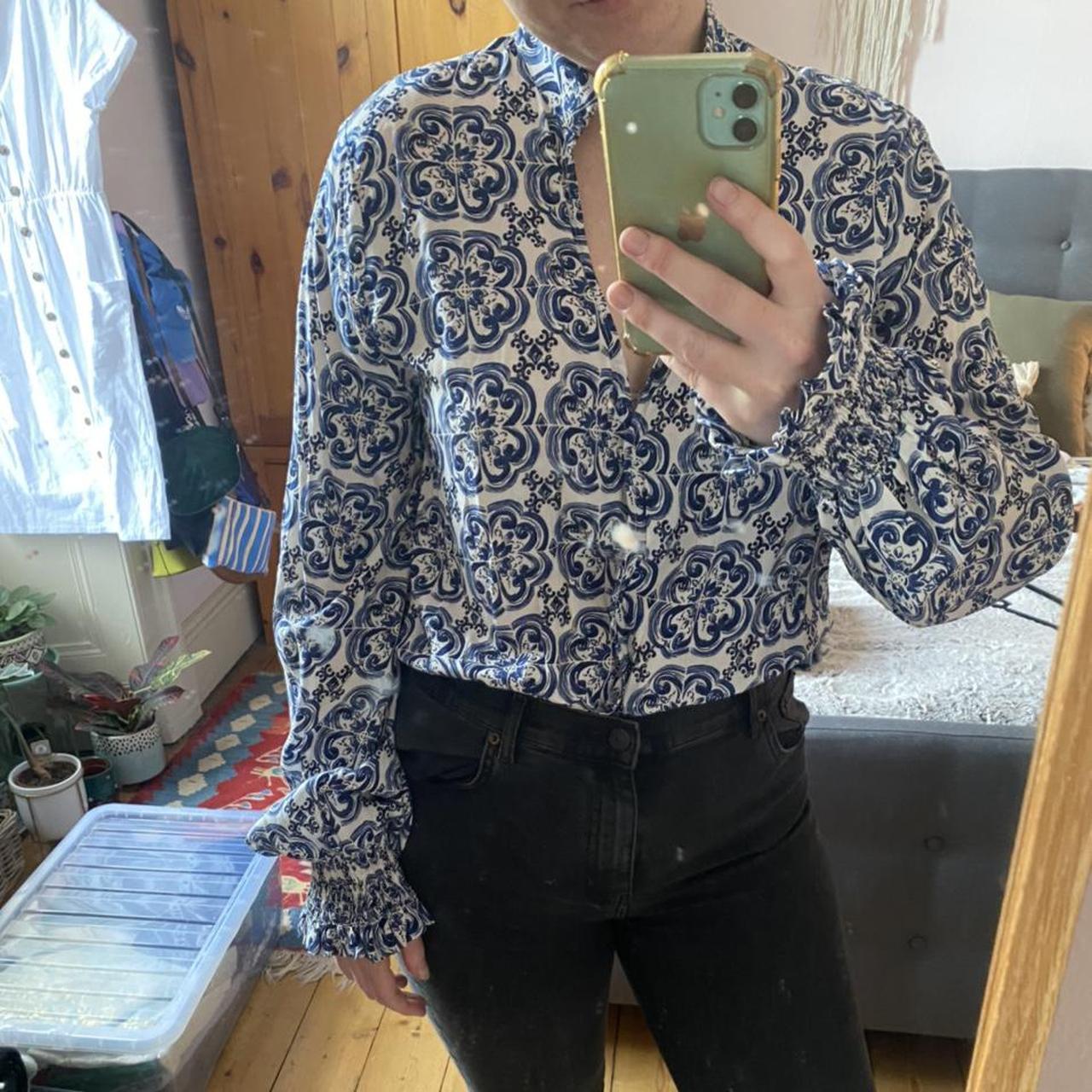 PRETTY LITTLE THING BLUE AND WHIGE BODYSUIT SIZE 12... - Depop