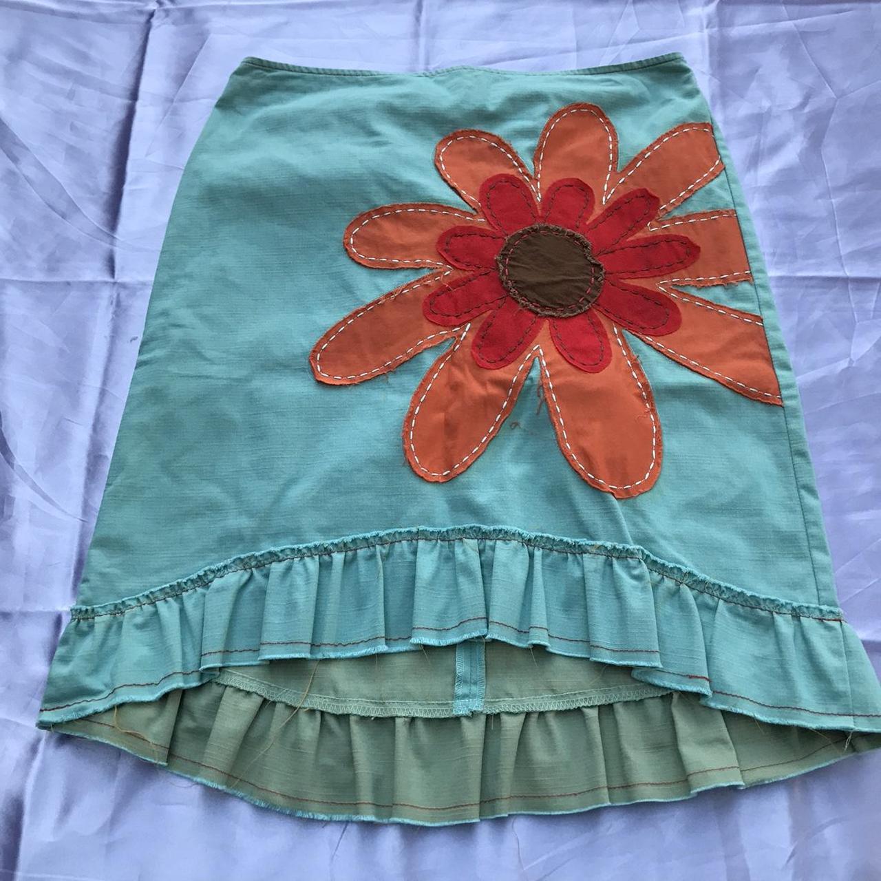 Blue/green flower vintage skirt by ivy jane... - Depop
