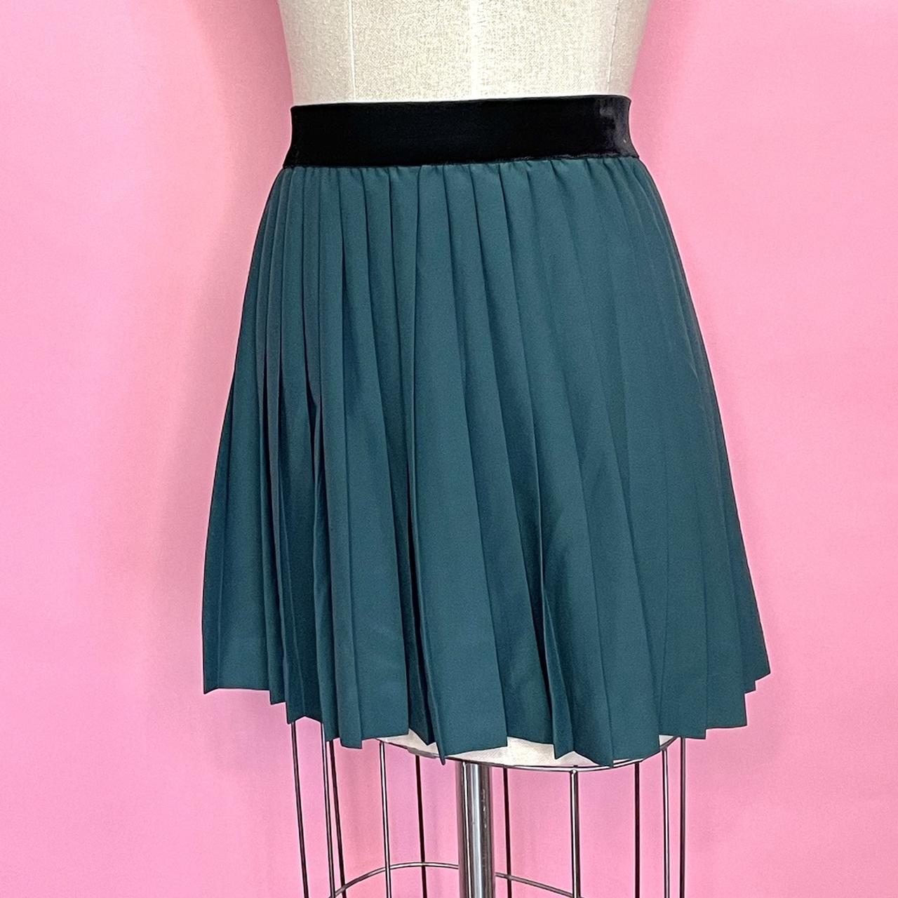 Gently Use Divided Handm Emerald Green Pleated Skirt Depop