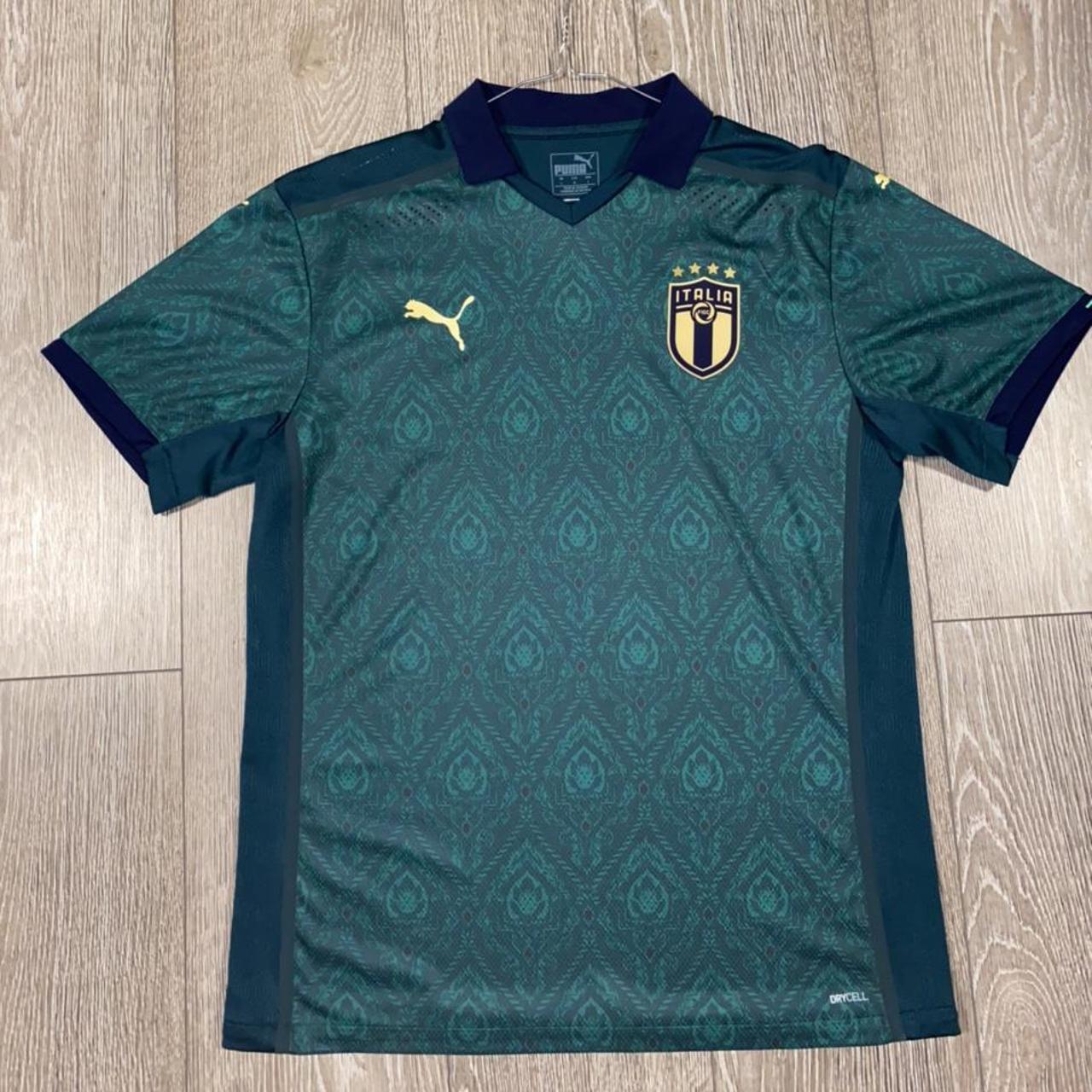 Puma Italy Renaissance Kit Players Version size Large - Depop