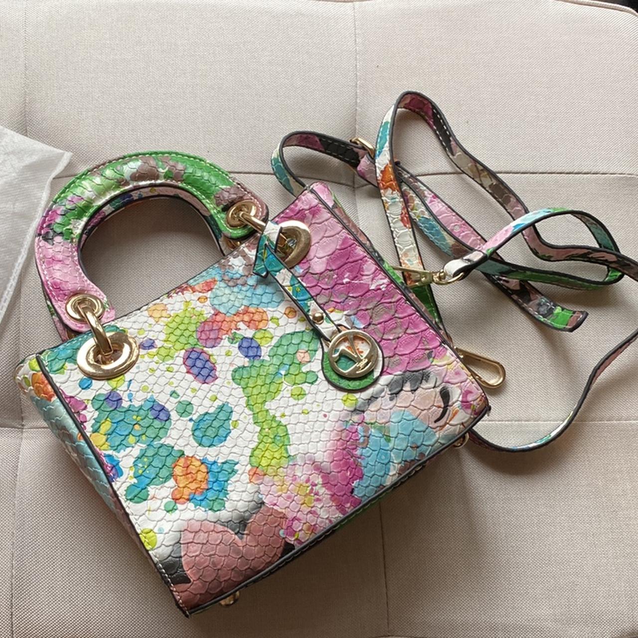 Verde Handbag with an adjustable and removable... - Depop