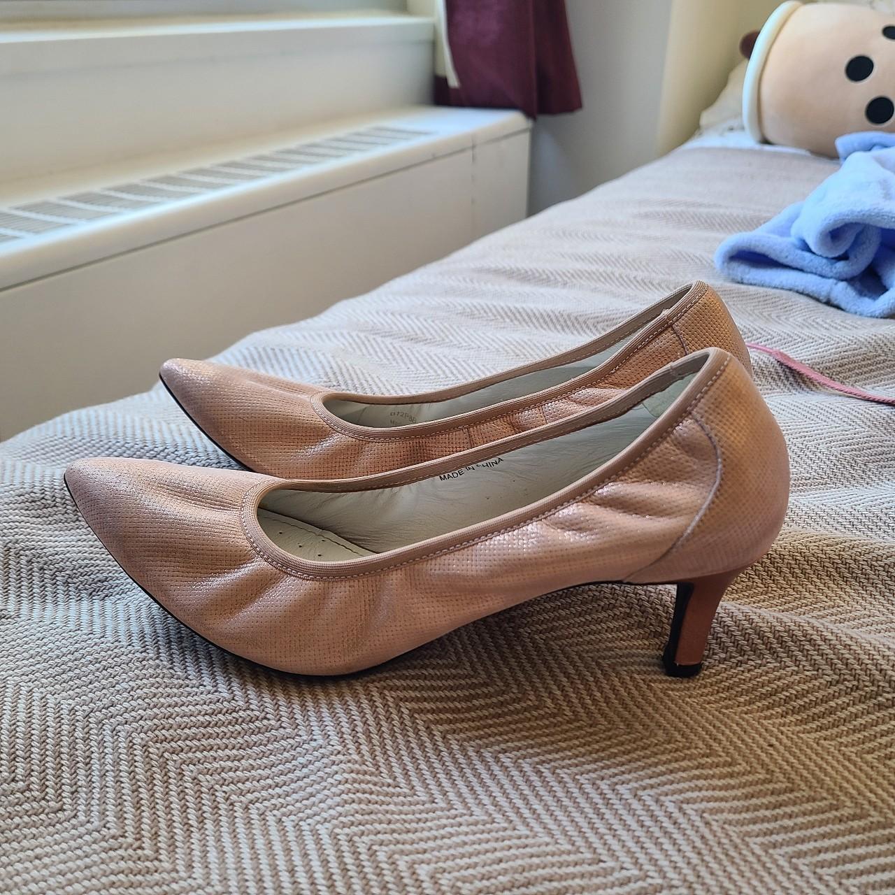 Iridescent dusty rose/pink Geox heels, they are... - Depop