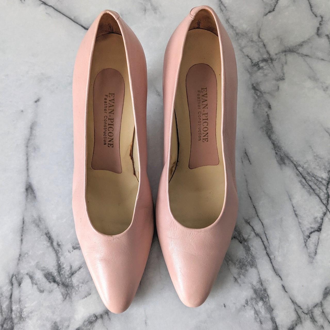 Evan Picone Women's Tan and Pink Courts | Depop