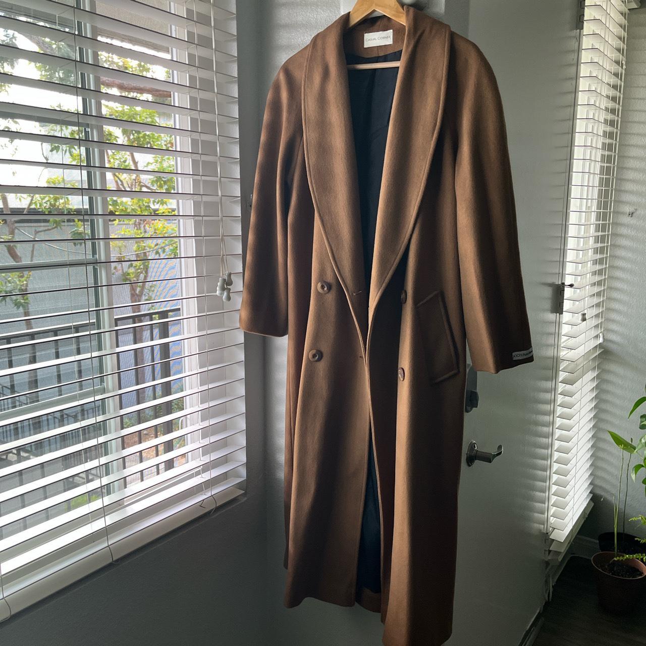 Casual corner wool coat - no stains - Depop