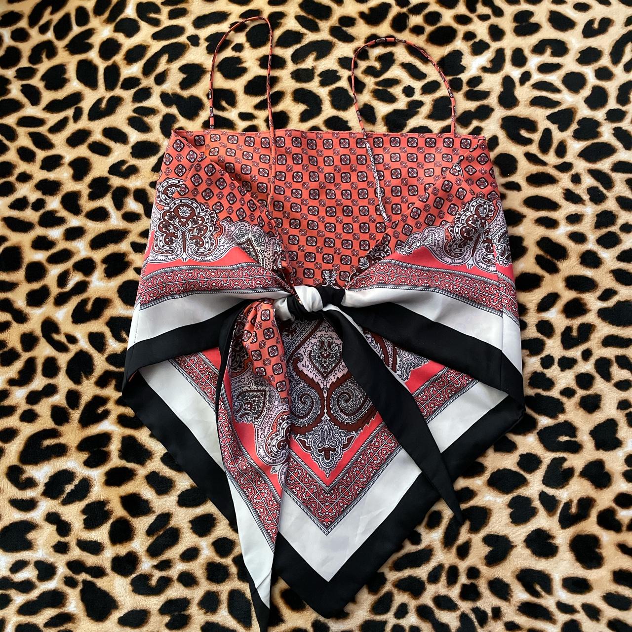 Scarf top size:xs-s - Depop