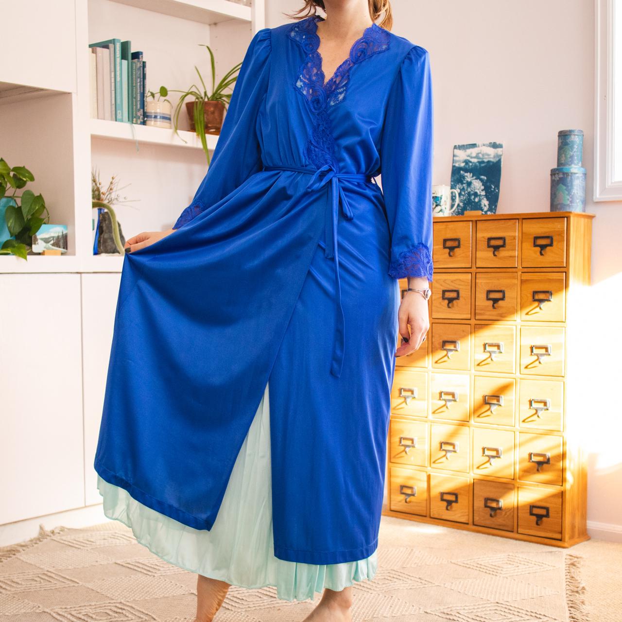 American Vintage Women's Blue and Navy Robe | Depop