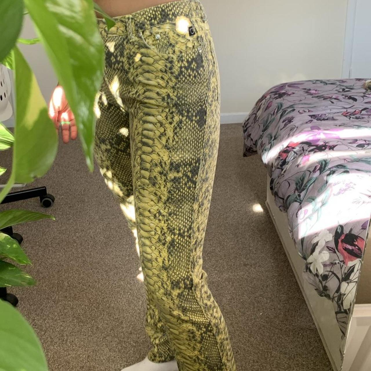 Peng snake print vintage roberto cavalli Super... - Depop