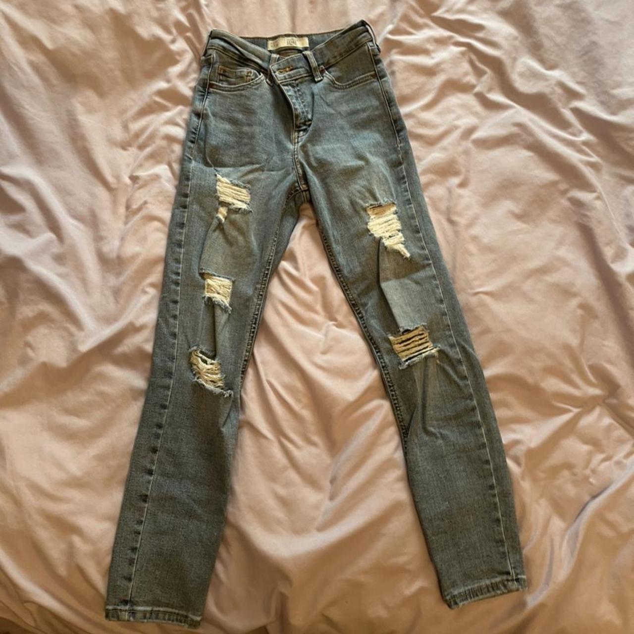 Topshop Jamie ripped jeans Waist 24 leg 28 - Depop