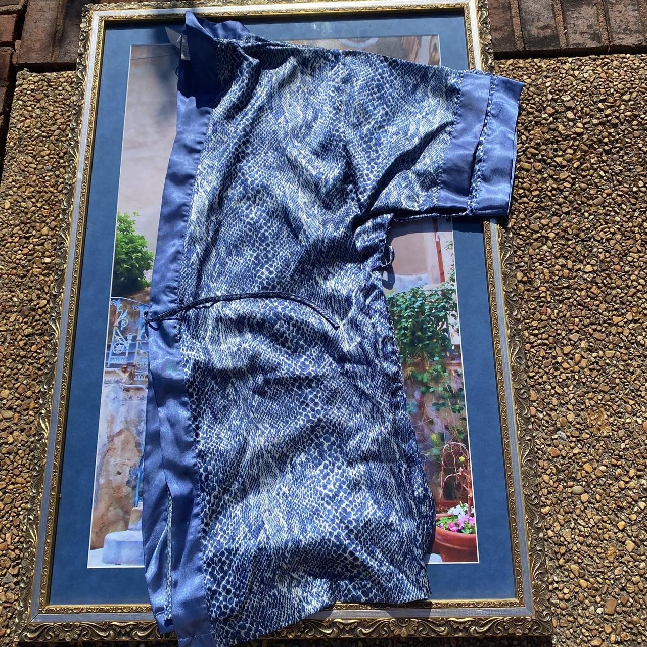 Vintage Contessa Di Roma silky robe Blue snakeskin... - Depop