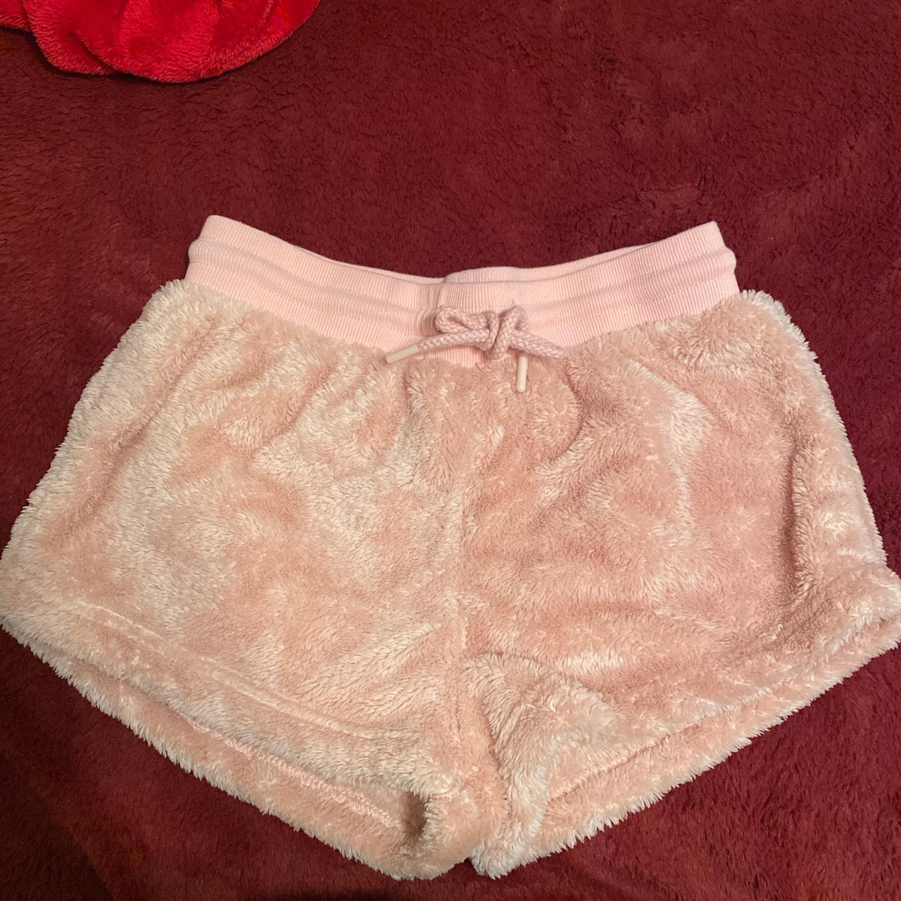 pink fuzzy lounge shorts from forever 21 ️ worn once... - Depop