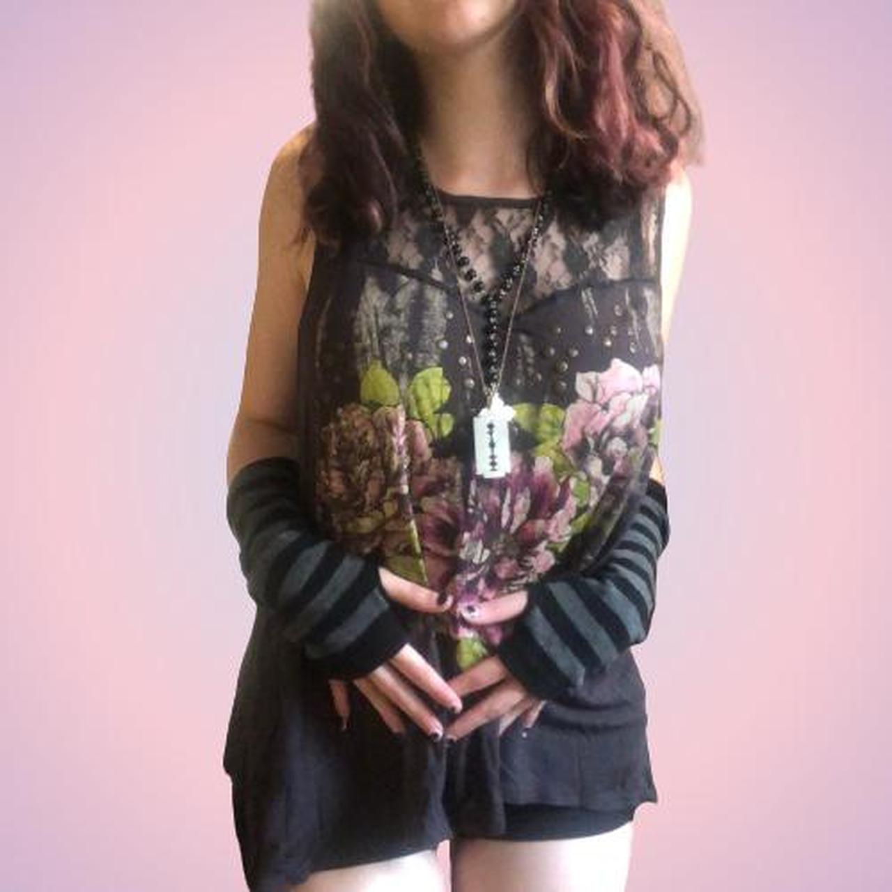 Effy stonem vibe “Rewind” grey top patterned with... - Depop