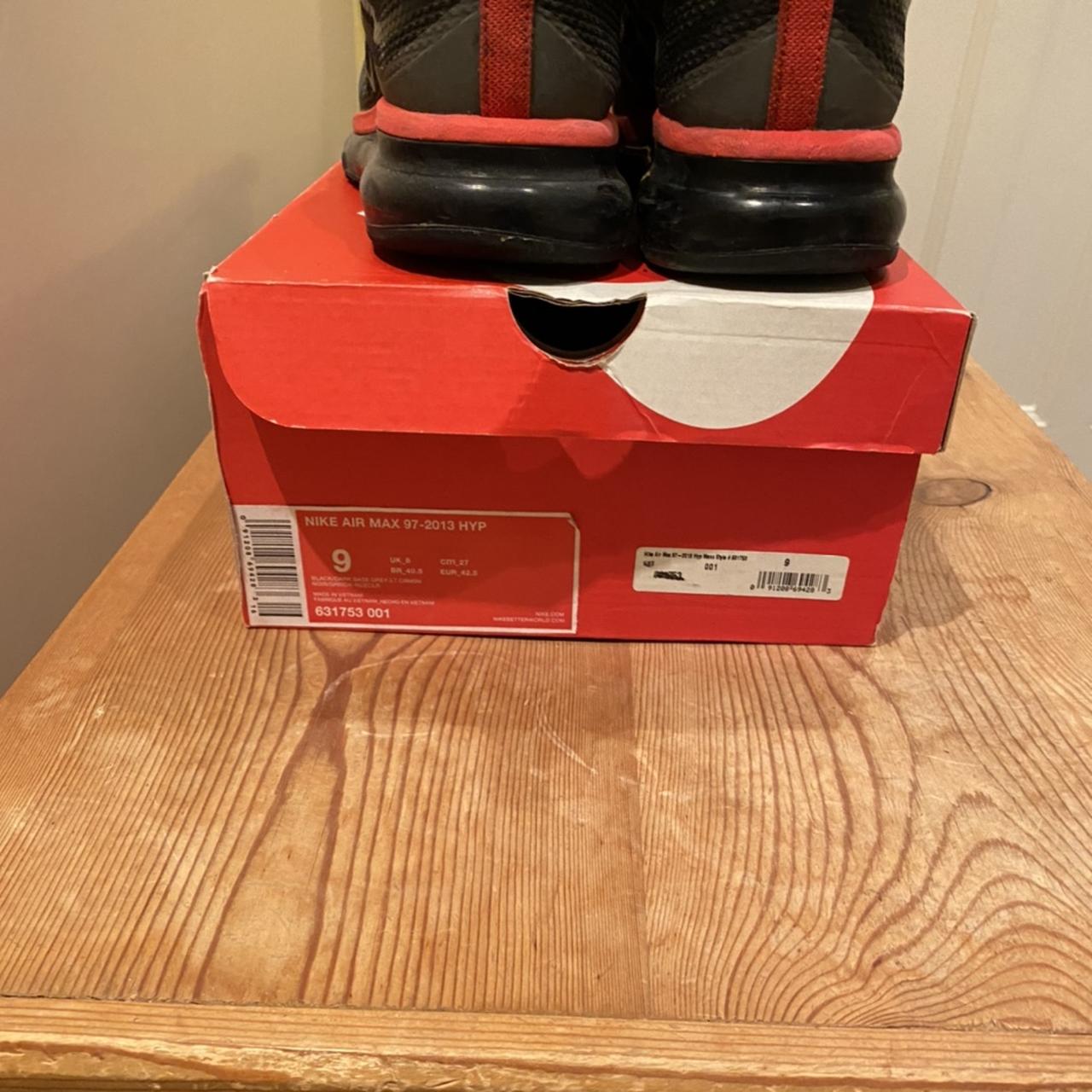 Nike Men's Black and Red Trainers | Depop