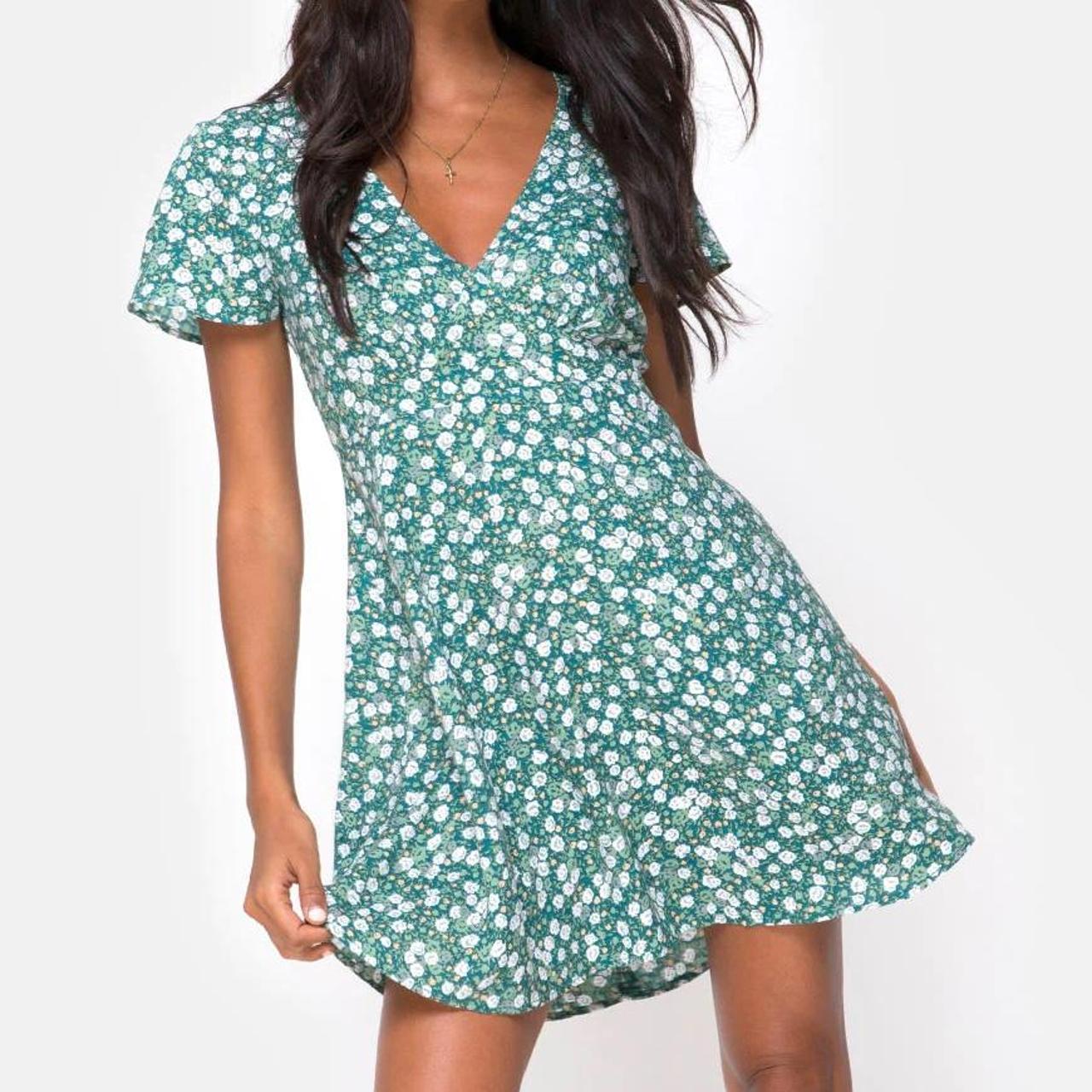 Motel Rocks ELARA DRESS IN FLORAL FIELD GREEN Sold... - Depop