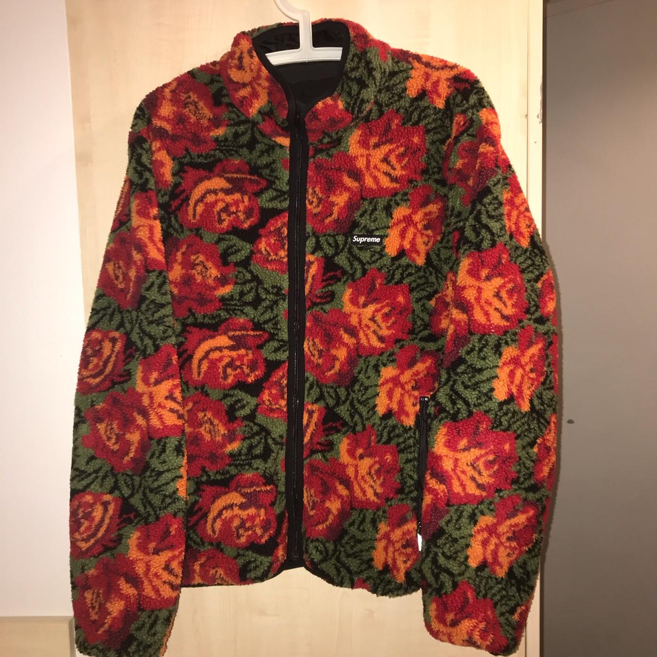 FW/16 Supreme Roses Sherpa fleece Reversible (inside... - Depop