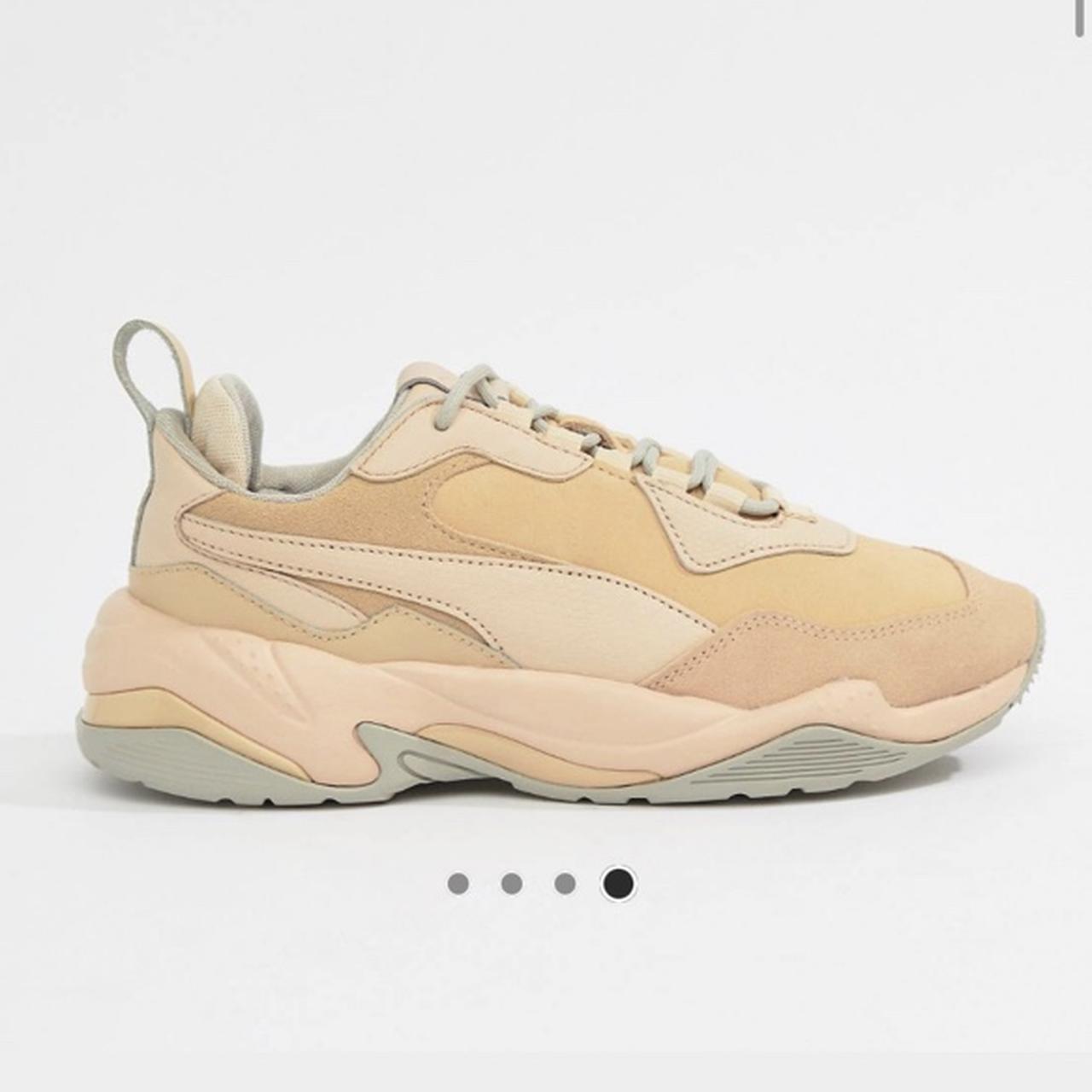 Puma Women's Tan and Cream Trainers | Depop