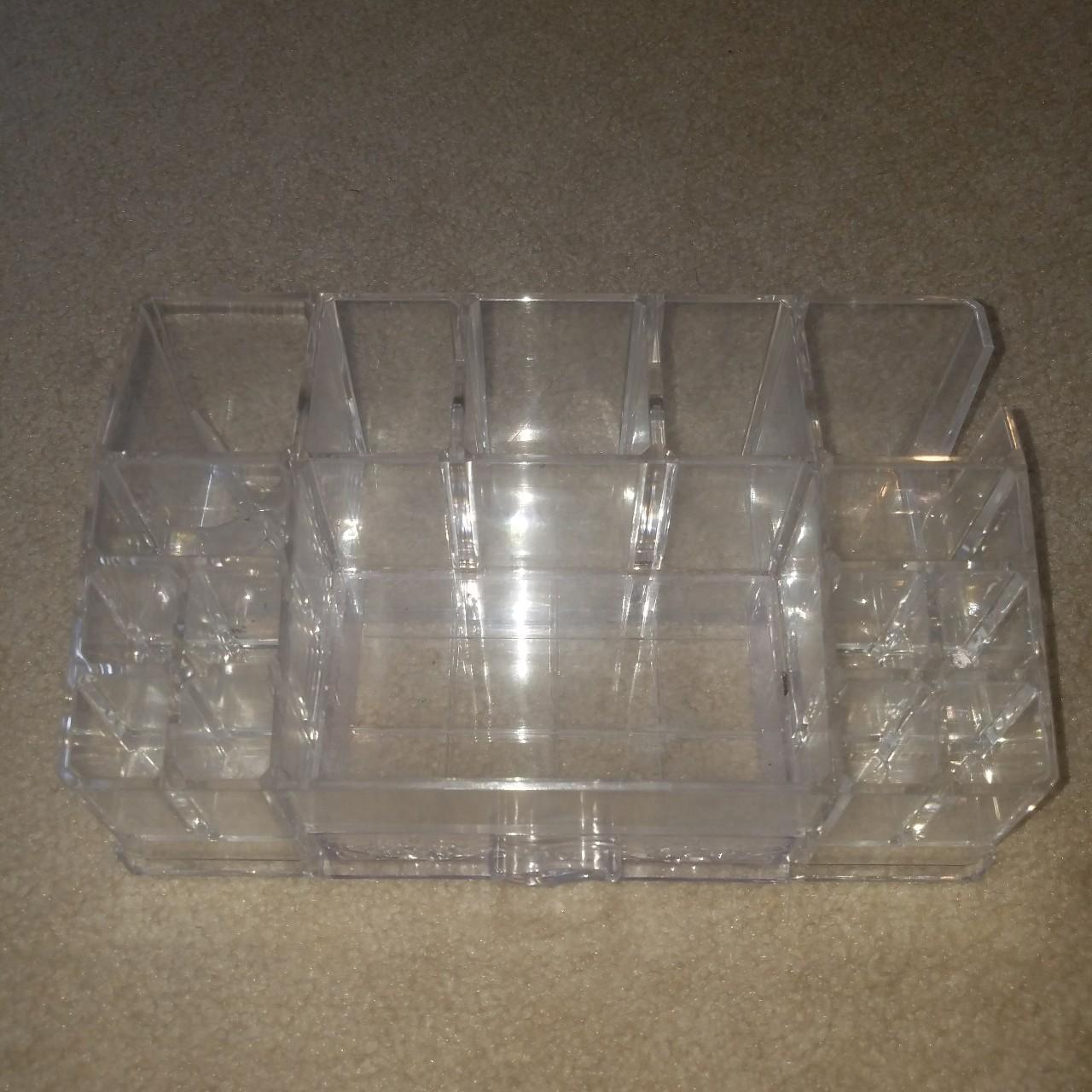 Clear plastic beauty makeup organizer thing with... - Depop