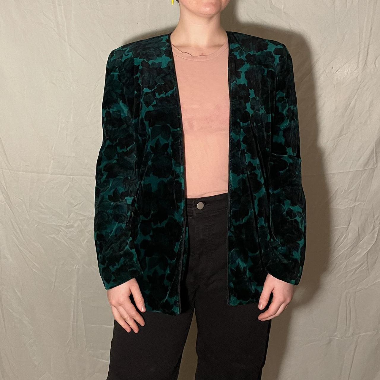 FREE SHIPPING Vintage emerald green and black velvet... - Depop